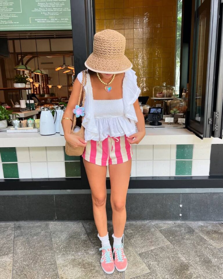 32 Casual Spring Outfits Ideas - Chicinspire