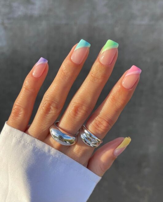 Squoval Nails Are the Most Elegant Nail Shape to Try This Year ...